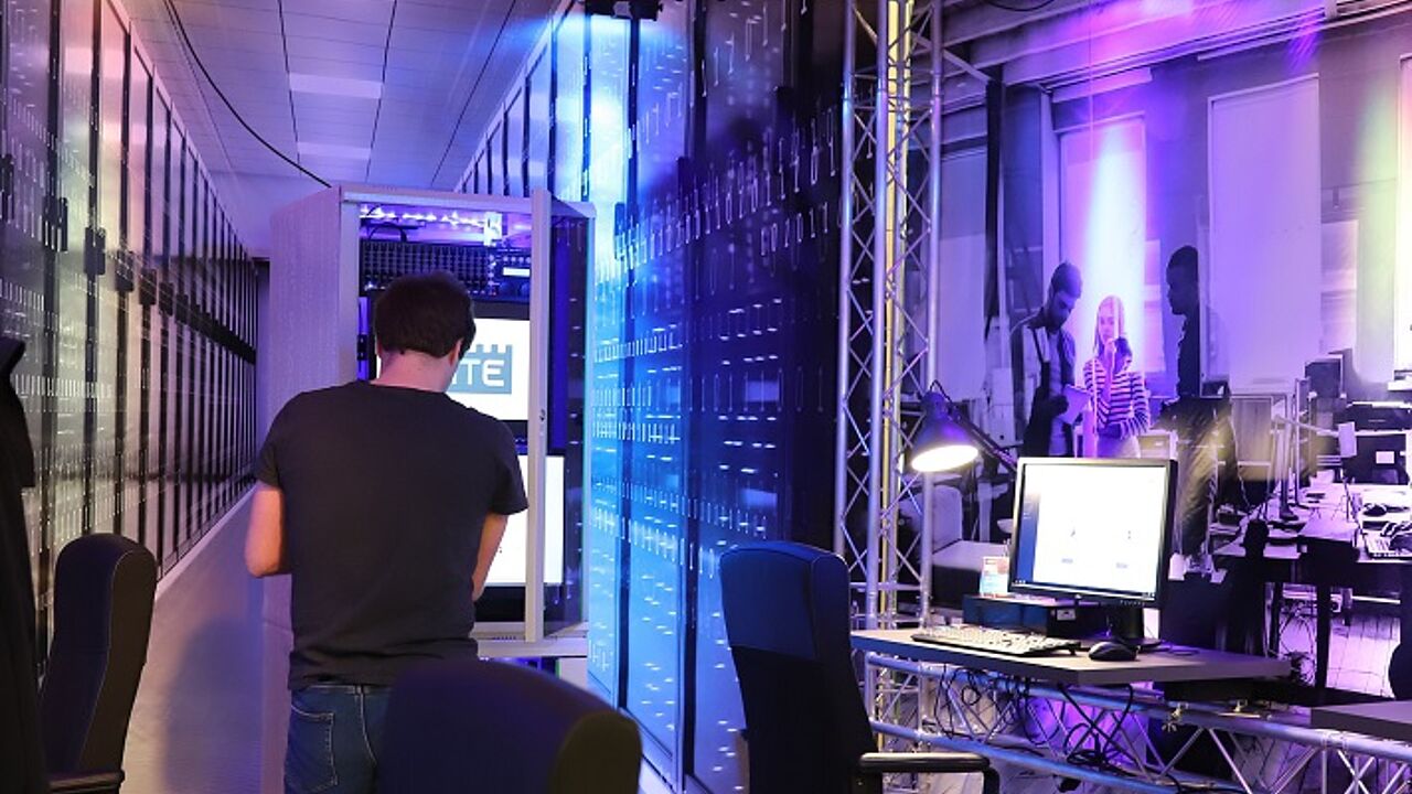 Generative AI in the world of work (GENKIA): Weizenbaum Institute