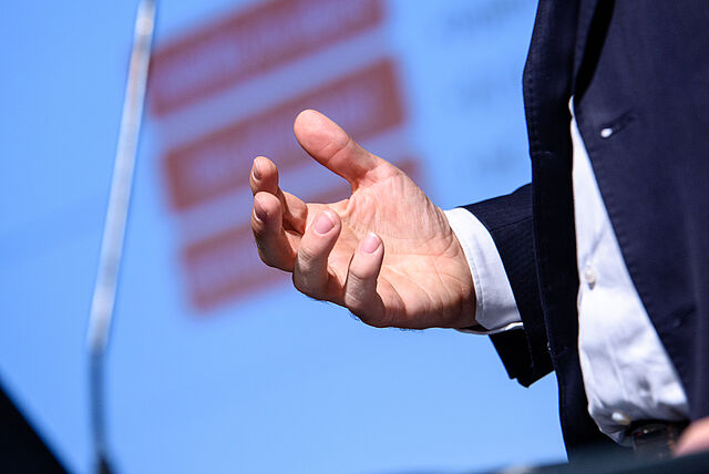 Prof. Mathieu d'Aquin: Is knowledge engineering still relevant?: Weizenbaum Institute